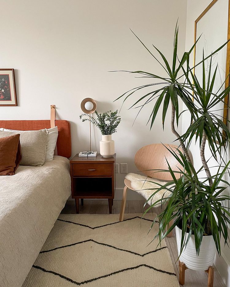 Forever A Classic: How to Decorate Mid-Century Modern - Woodgrain