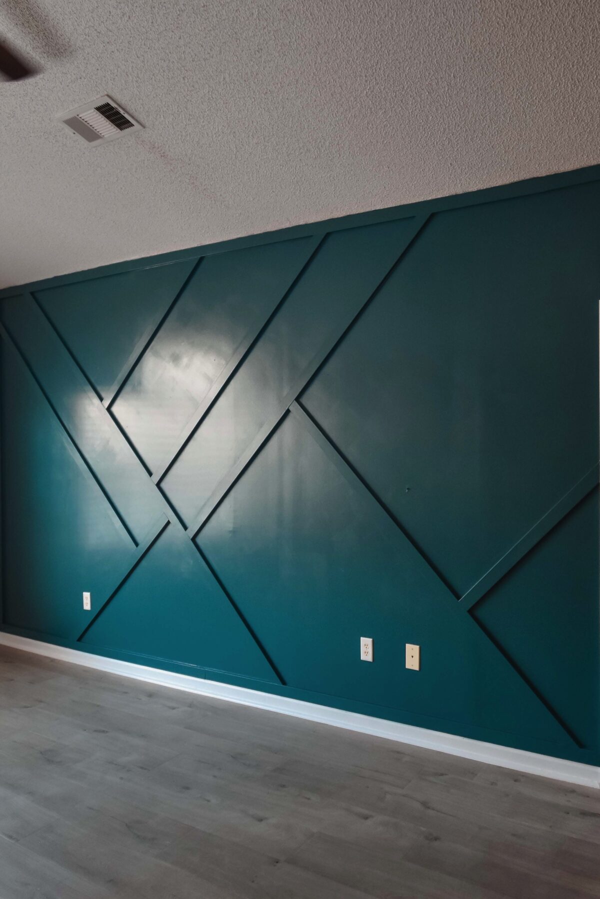 Designing with Asymmetry - Woodgrain