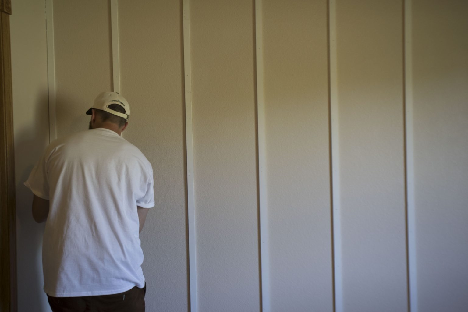 DIY Accent Wall: Simple Craftsman Vertical Lines - Woodgrain