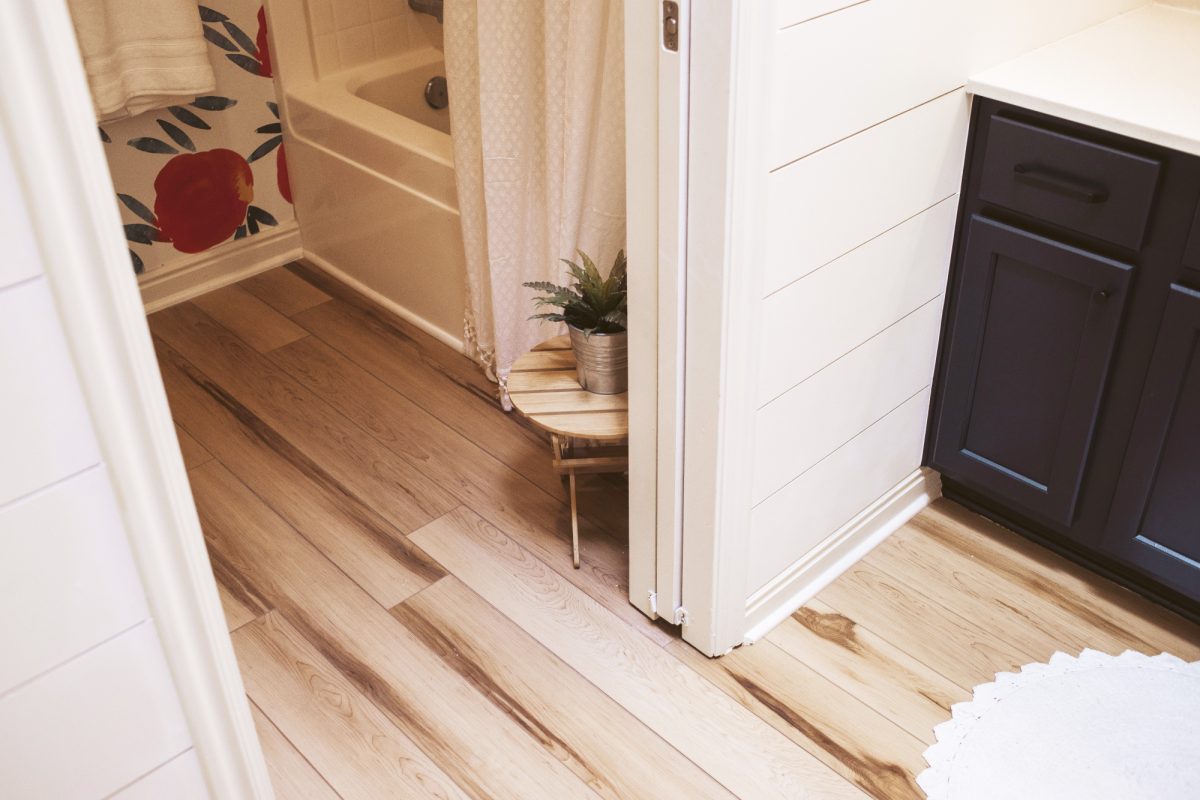 How to Install Base Shoe - Woodgrain