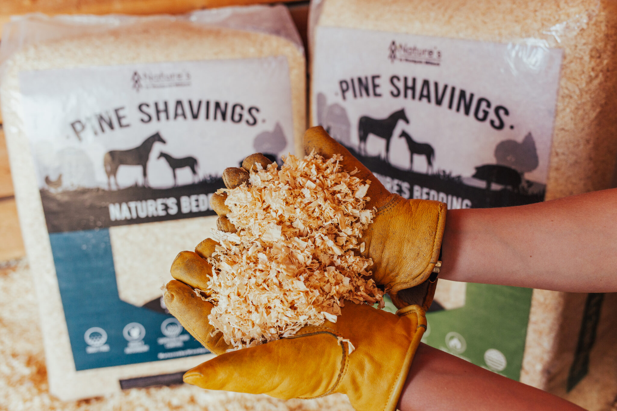 Keep Your Animals Warm With Natures Animal Bedding - Woodgrain