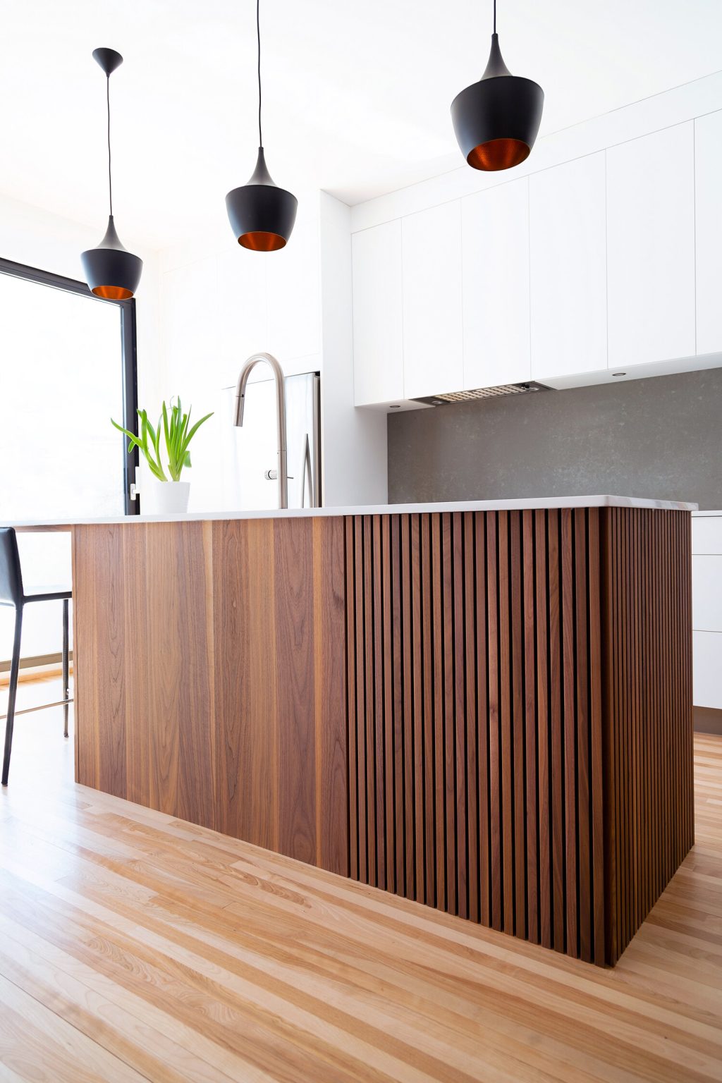 Simple Yet Beautiful: Slat Walls - Woodgrain